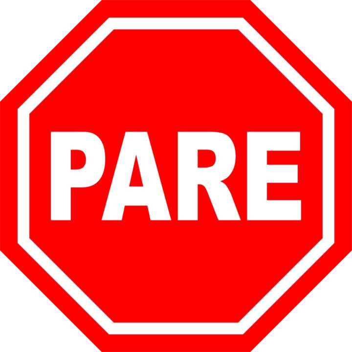 Decifrando a Placa de Trânsito R-1: Regras e Significado - Rei das ...